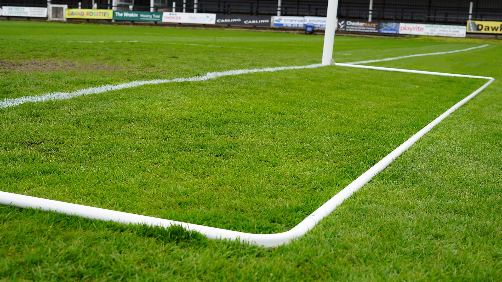 32mm Steel Stadium Hinged - Net Rail - Mark Harrod Ltd.