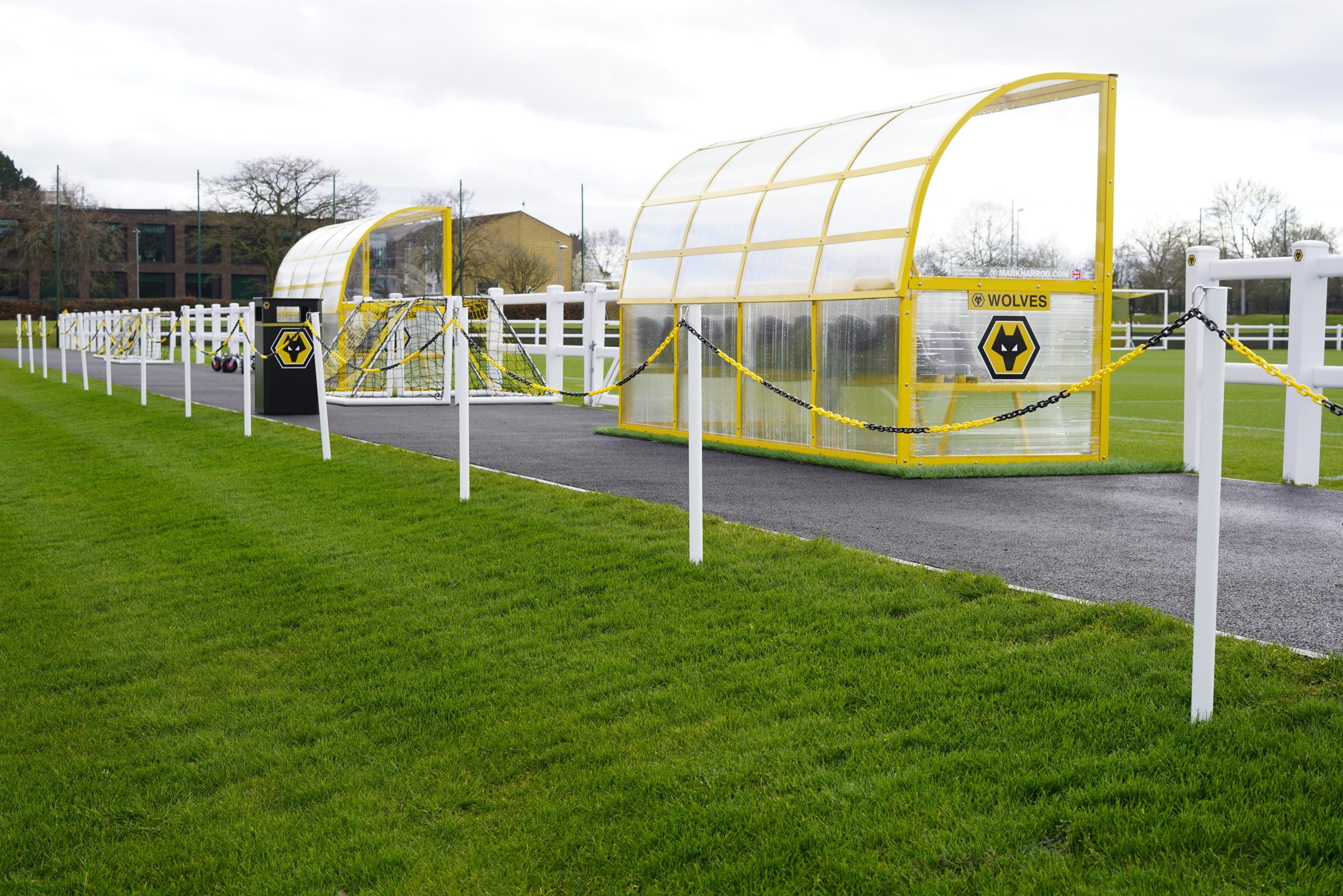 Chain Link Fencing 30m - Aluminium - Mark Harrod Ltd.