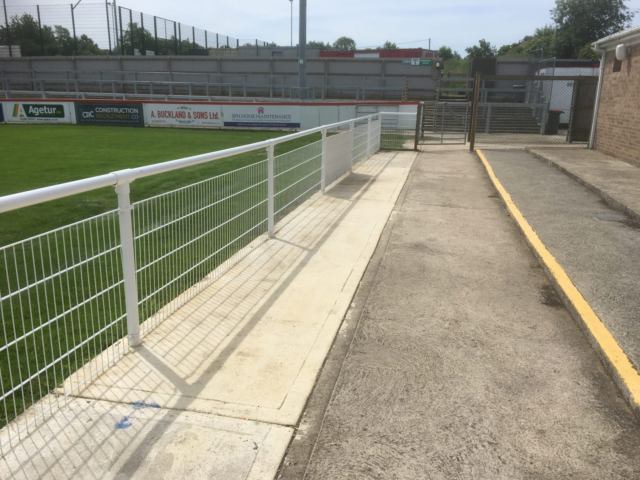 Premier Spectator Barrier - Mark Harrod Ltd