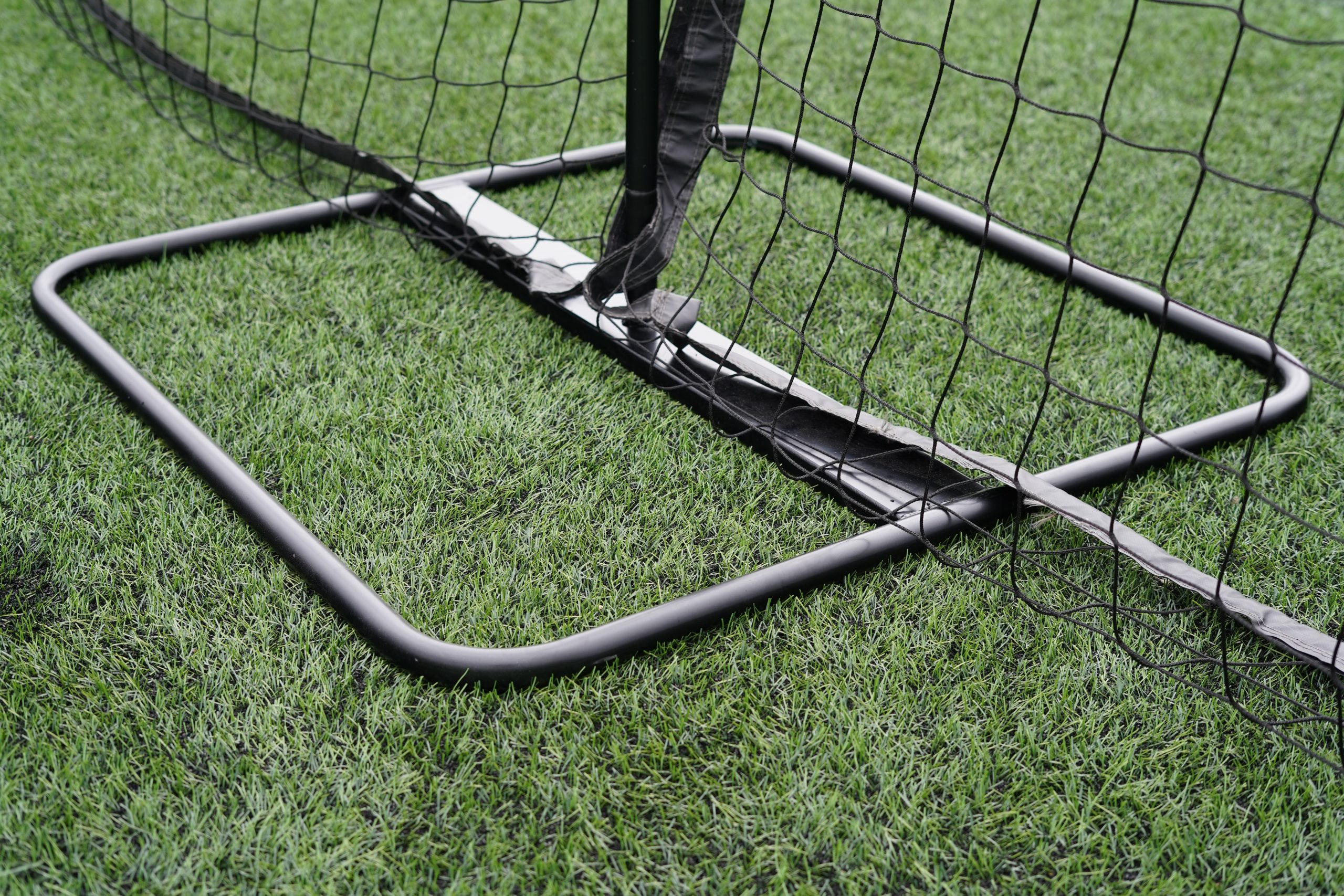 3m Intermediate Post - Mark Harrod Ltd.