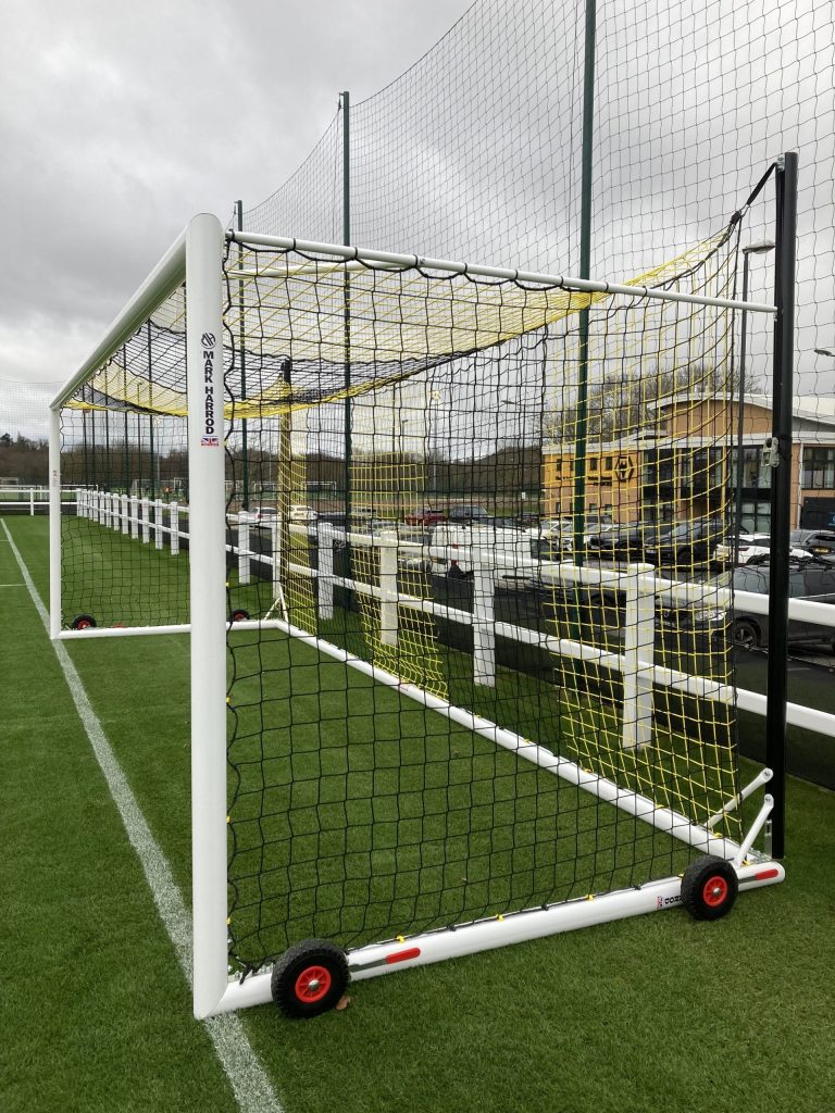 21x7ft Easylift Portable Box - Mark Harrod Ltd.