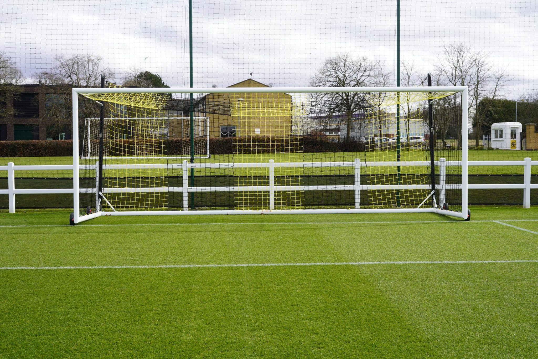 24x8ft EasyLift Portable Box - Mark Harrod Ltd.