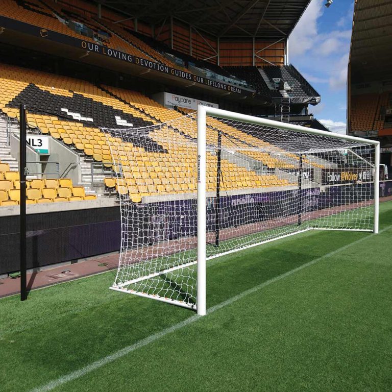 24x8ft Premium Stadium Box - Mark Harrod Ltd.